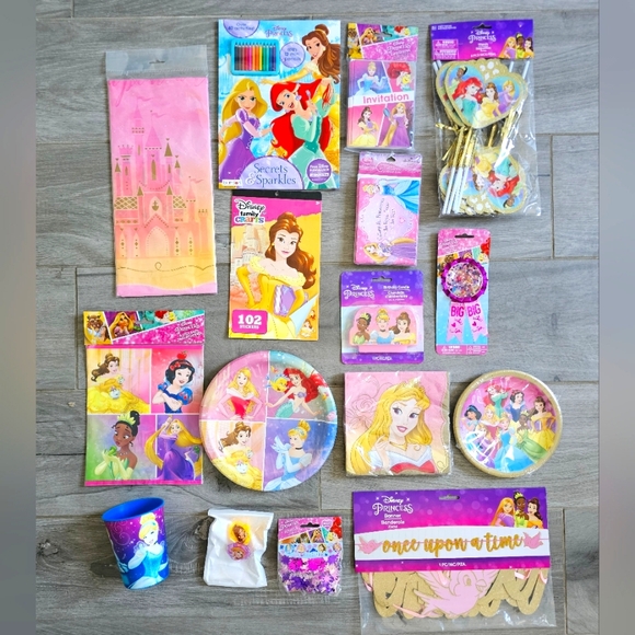 Disney | Party Supplies | Disney Princess Birthday Party Bundle Nwt ...